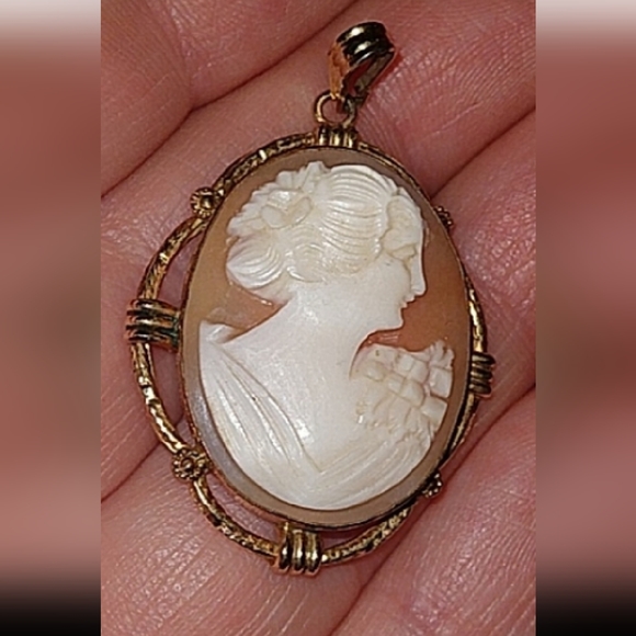 Jewelry | Vintage Gold Filled Carved Cameo Hidden Locket Pendant Charm ...